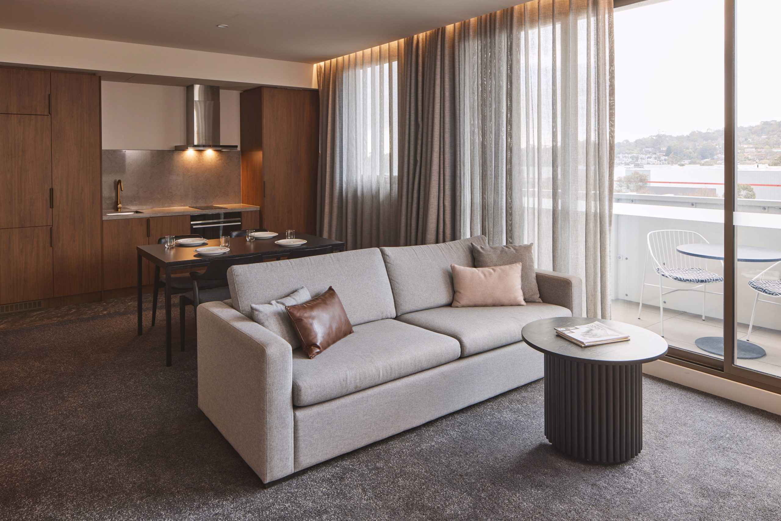 Deluxe Two Bedroom King Apartment - Rydges Ringwood