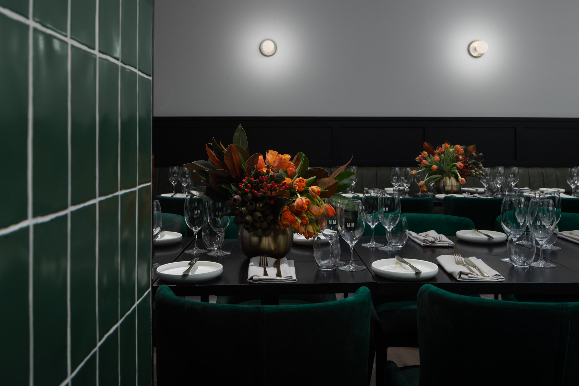 MISTER MUNRO Restaurant & Bar | The Victoria Hotel Melbourne